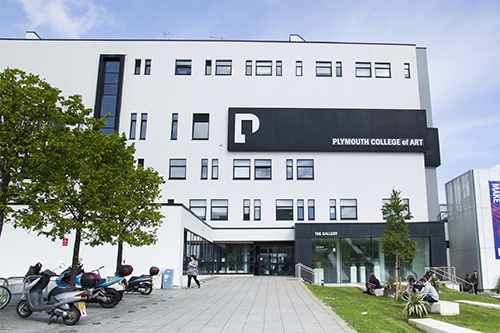 Find a university | StudentCrowd