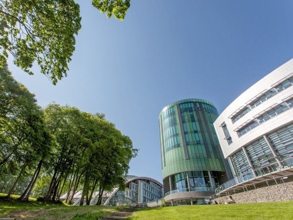 Best Universities in Scotland 2025 | StudentCrowd