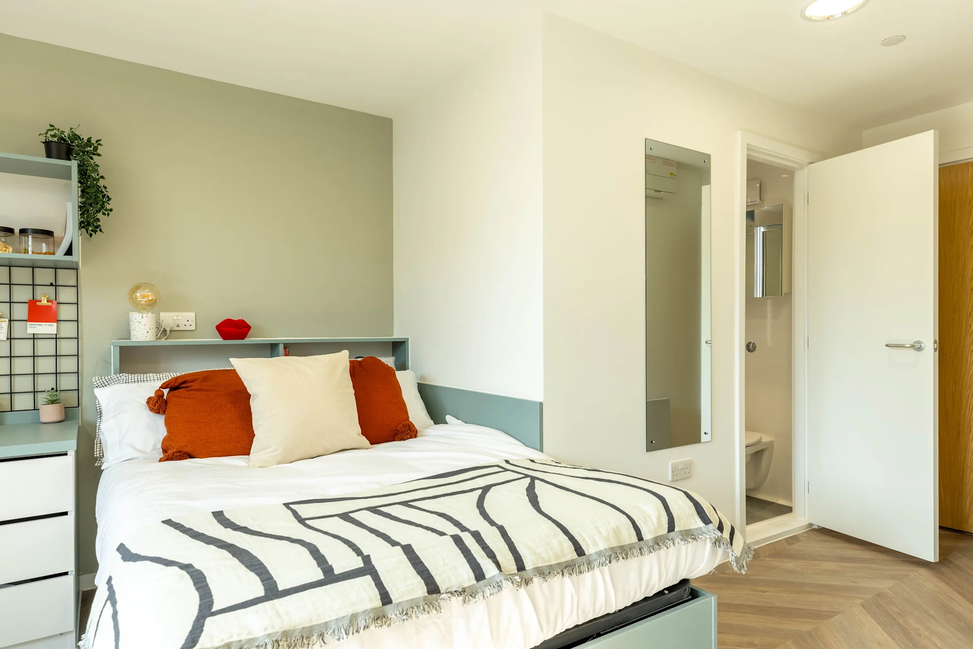 The Brook Bath - 109 Student Reviews | Reserve for Free | StudentCrowd