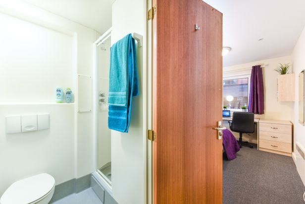 Apollo Court Liverpool - 226 Verified student reviews