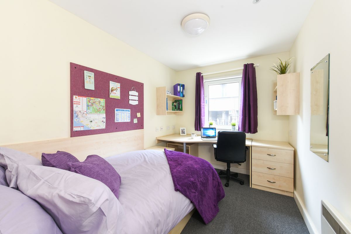 Apollo Court Liverpool - 226 Verified student reviews