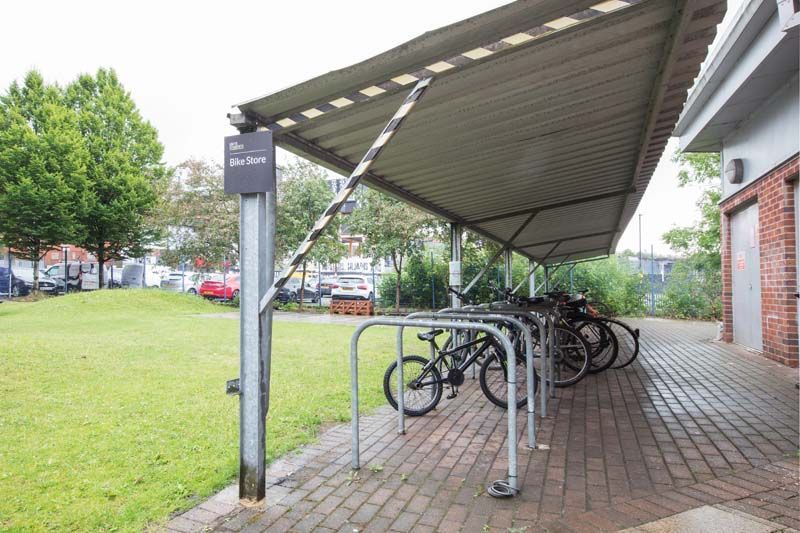 Mill Point, Manchester - 17 Reviews by Students