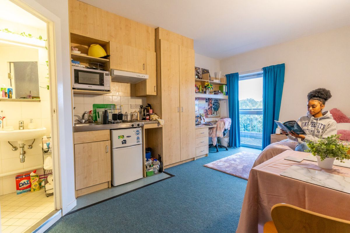 Broadgate Park Nottingham - 204 Verified student reviews