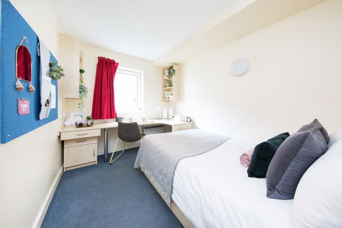 Castle Court Leicester - 120 Verified student reviews