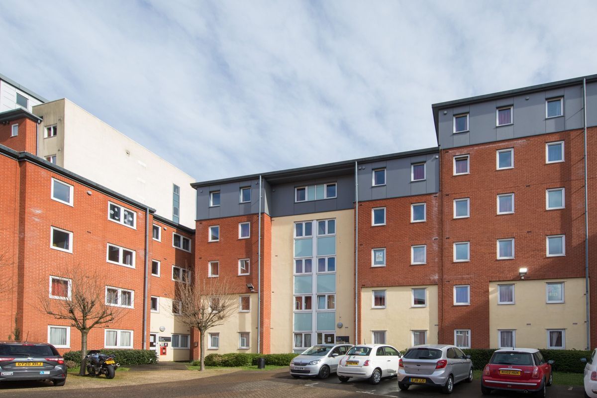 Castle Court Leicester - 120 Verified student reviews