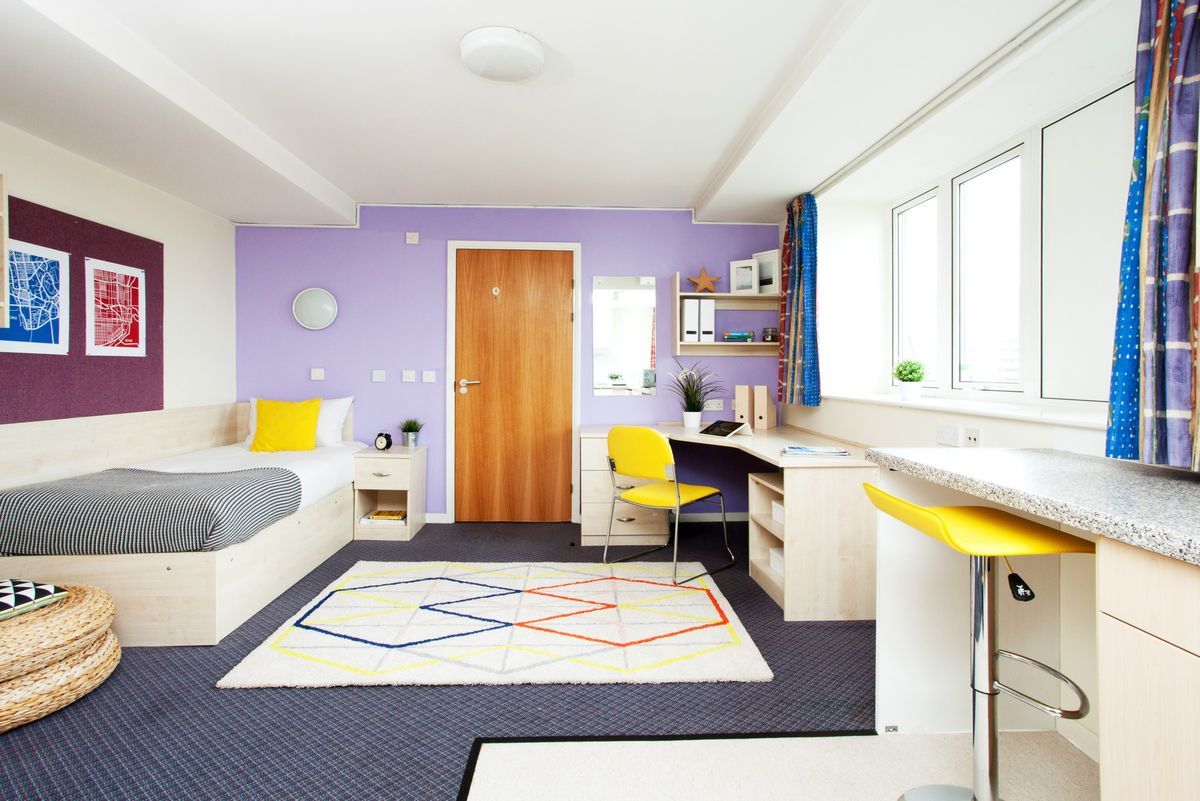 Chantry Court Bristol - 18 Verified student reviews