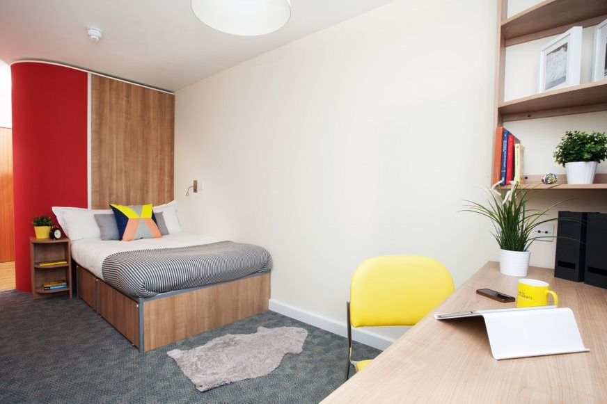 Charlton Court Bath - 42 Verified student reviews