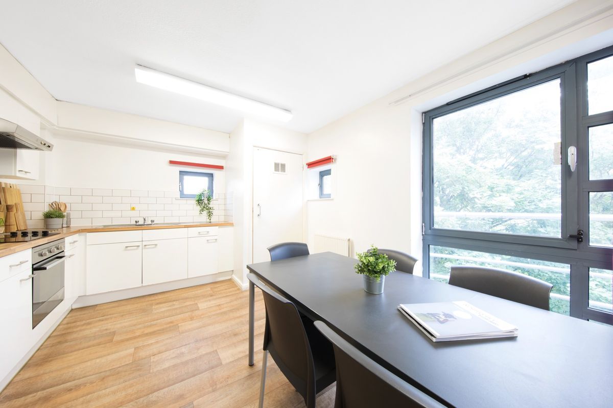 Clarence Dock Village, Leeds - 153 Reviews by Students