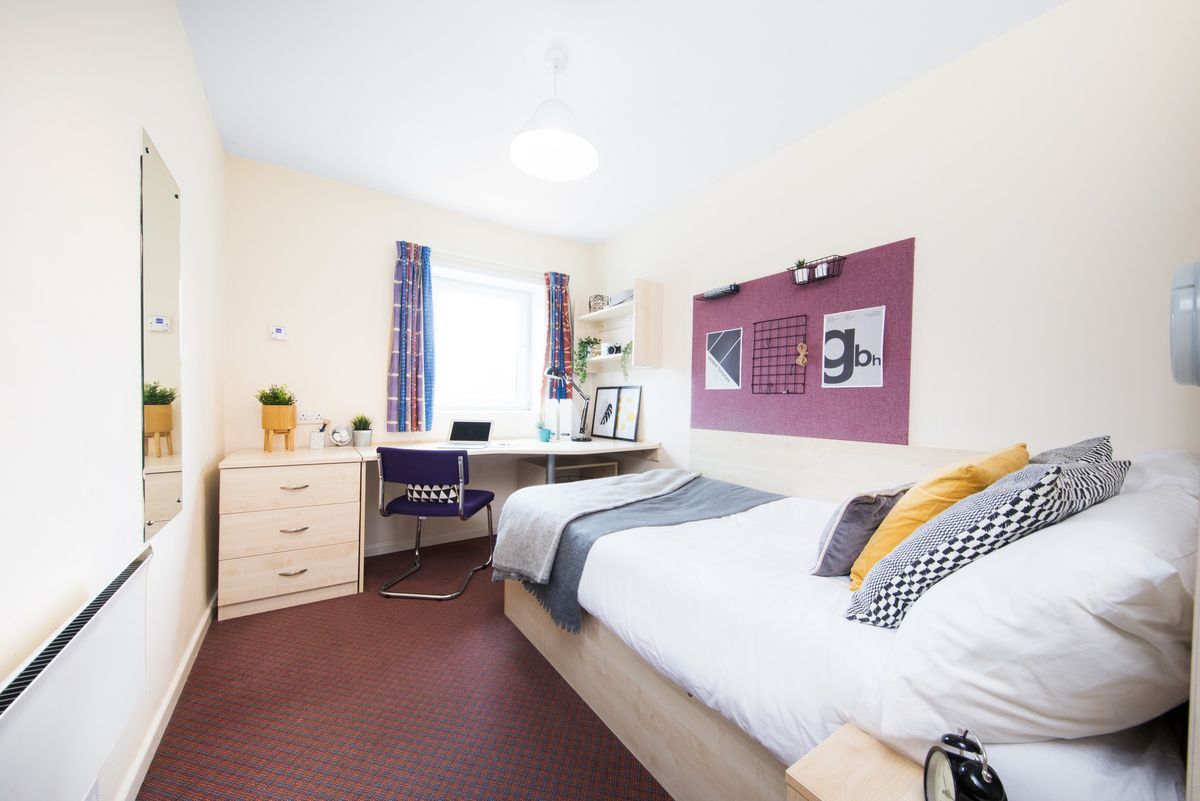 Clodien House, Cardiff - 76 Reviews by Students