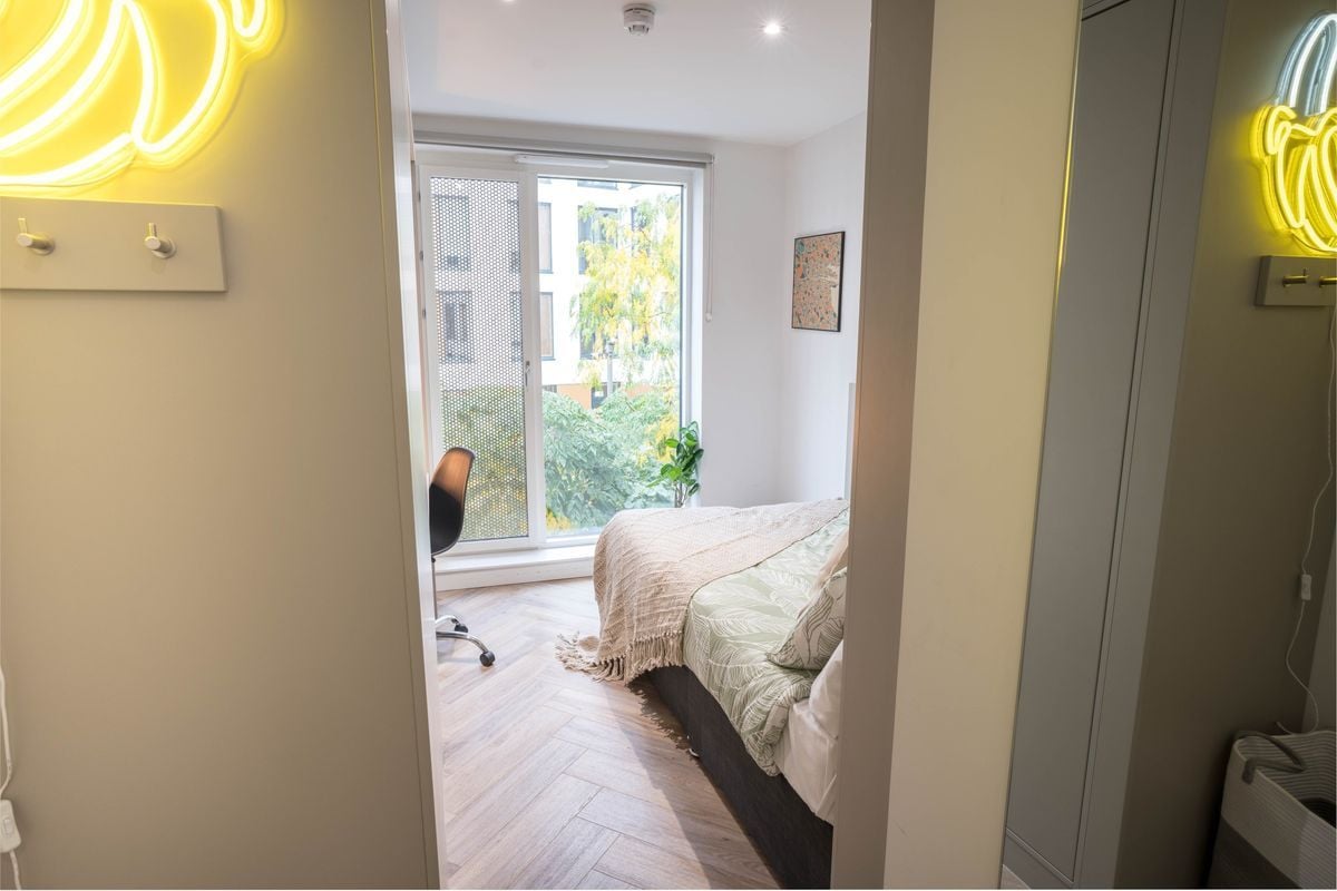 Cork Street, Dublin - 25 Reviews by Students