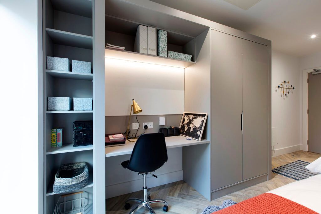 Cork Street, Dublin Reviews by Students