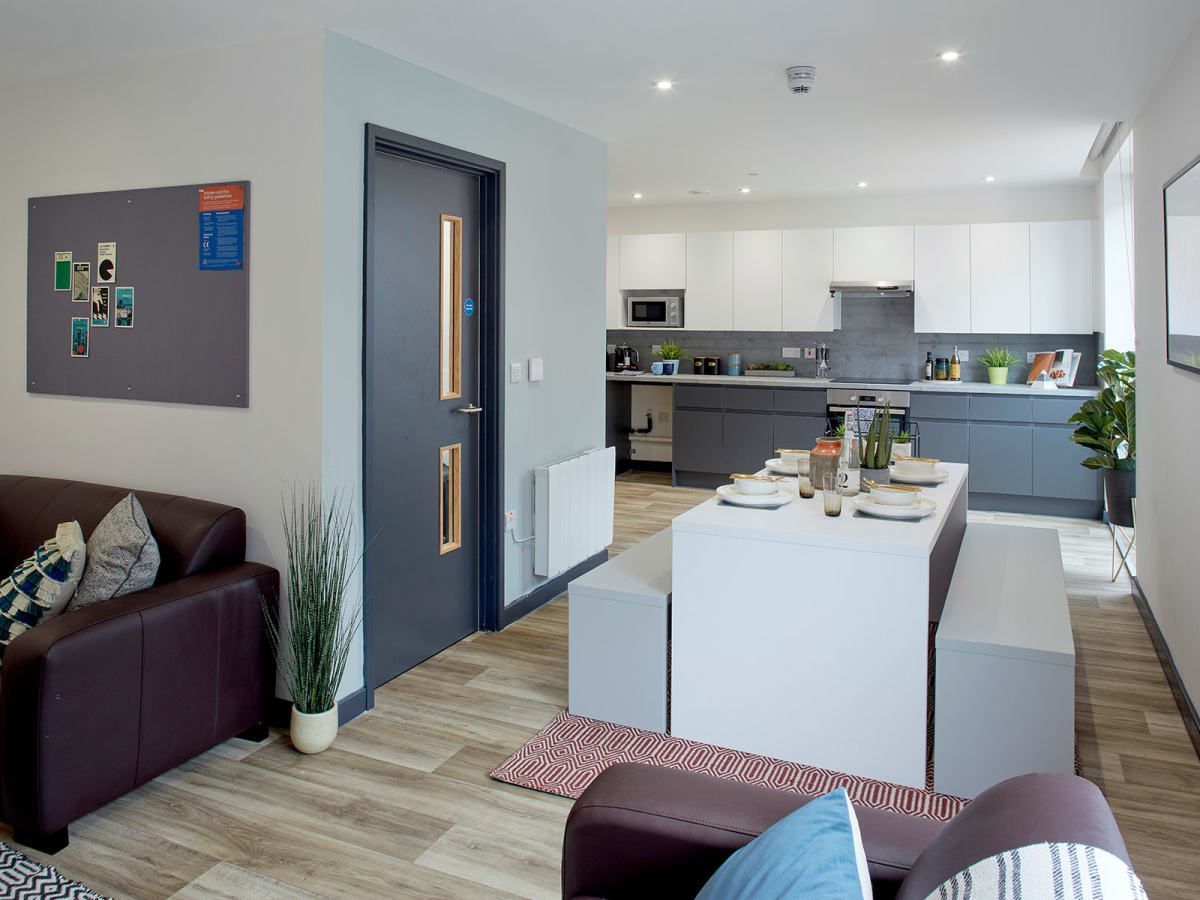 Eden Square, Coventry - 25 Reviews by Students