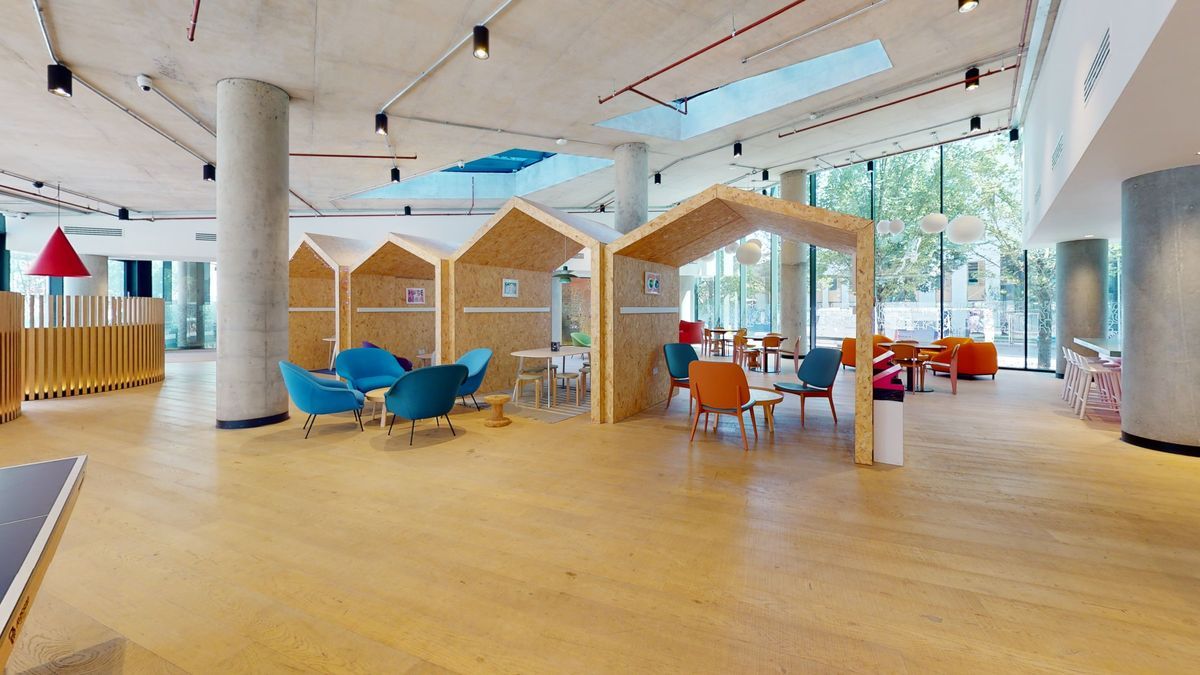 iQ Brighton, Brighton Reviews by Students