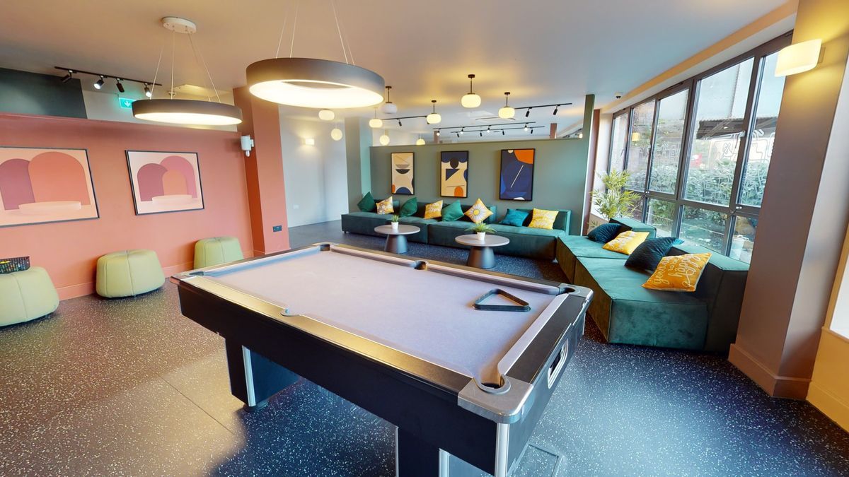 iQ Grove Edinburgh Verified student reviews