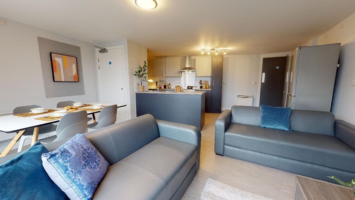 iQ Pavilions Lincoln - 65 Verified student reviews