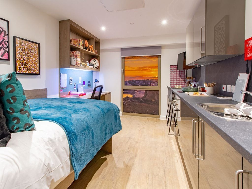 Pavilion Point, Brighton - 10 Reviews by Students