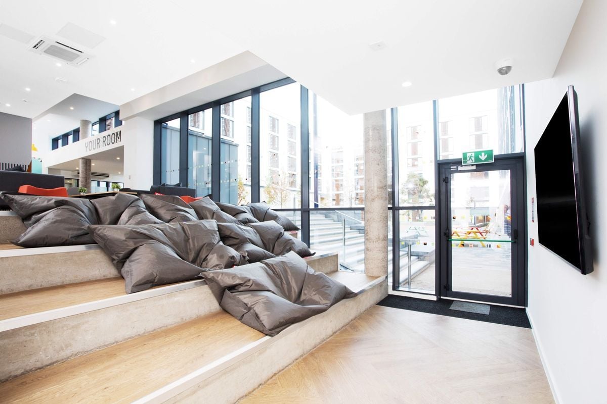 Salisbury Court Edinburgh - 37 Verified student reviews