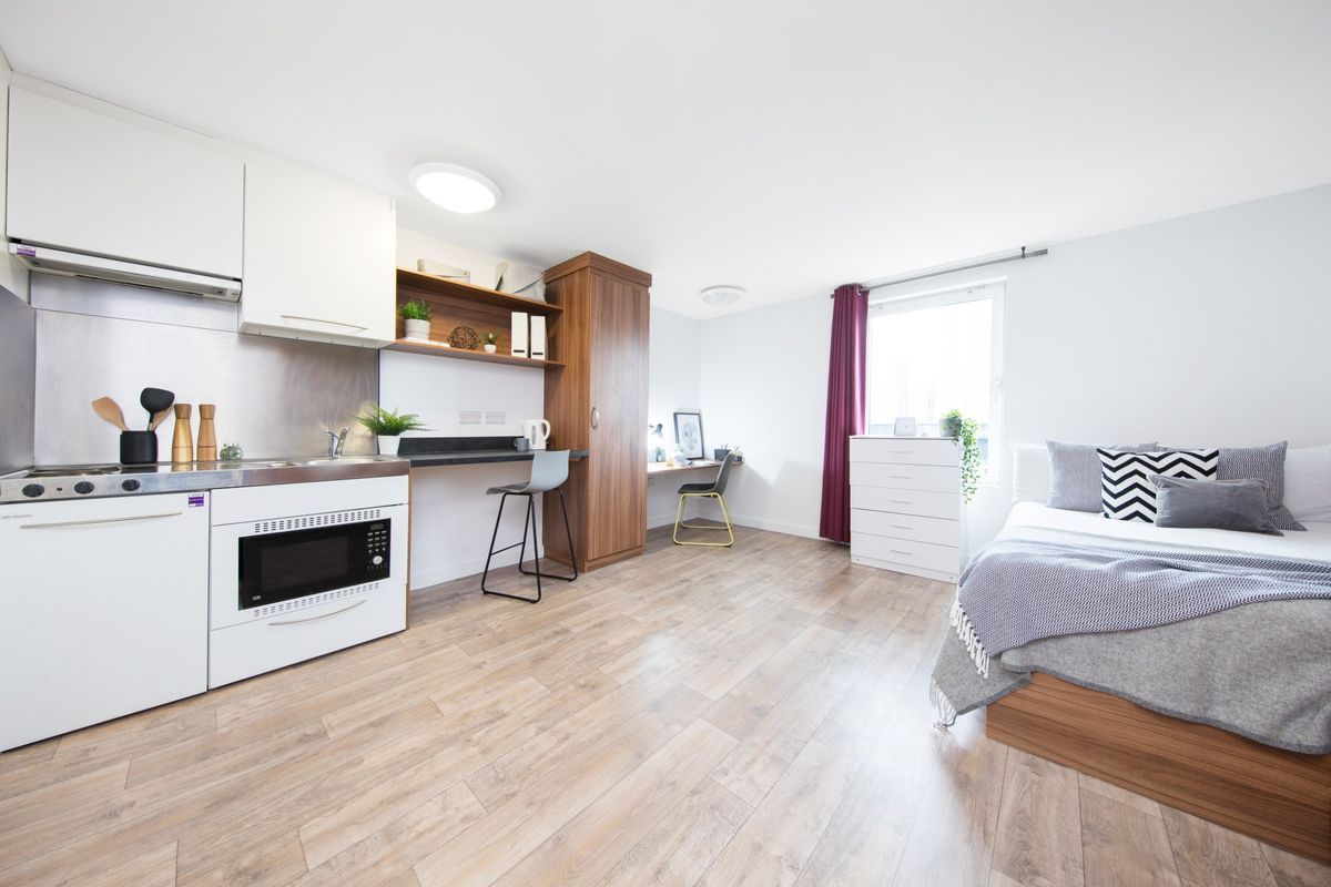 Student Living Heights, East London - 39 Reviews by Students