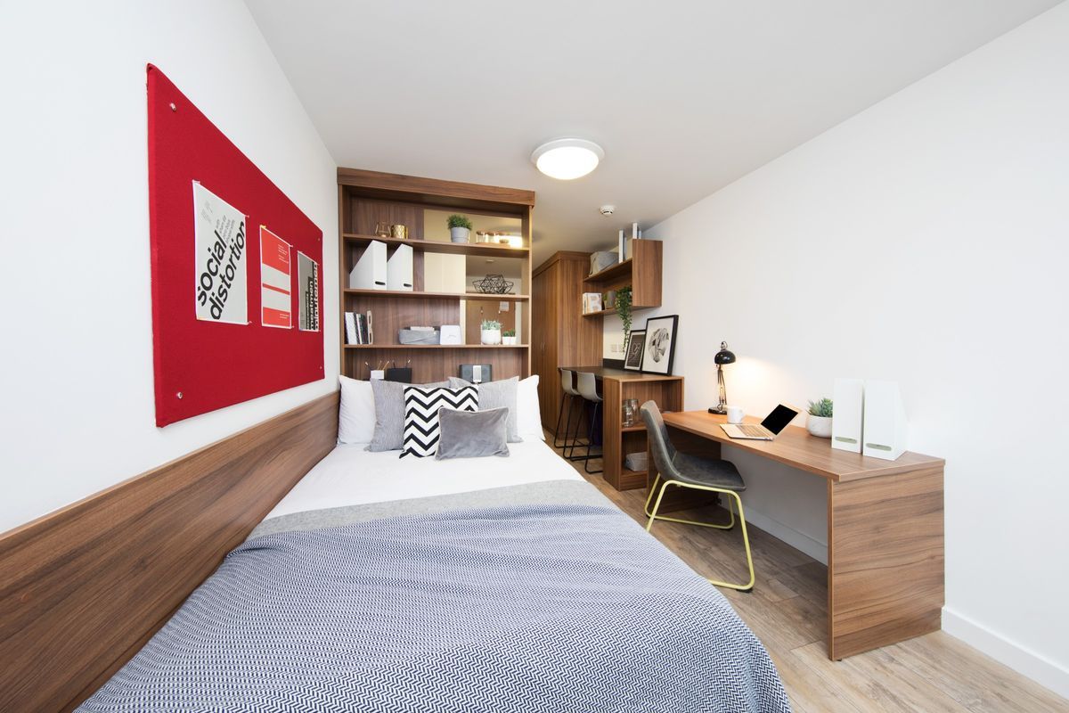 Student Living Heights, East London - 39 Reviews by Students