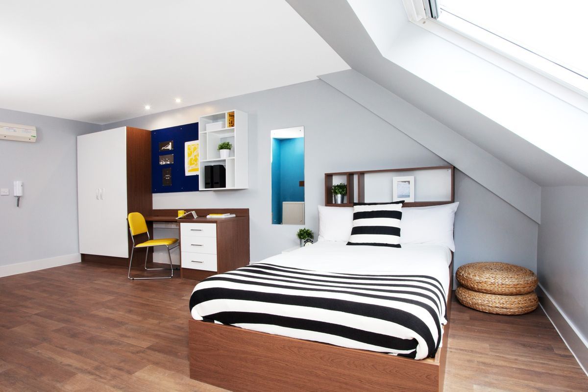 Sugarhouse Close, Edinburgh Reviews by Students