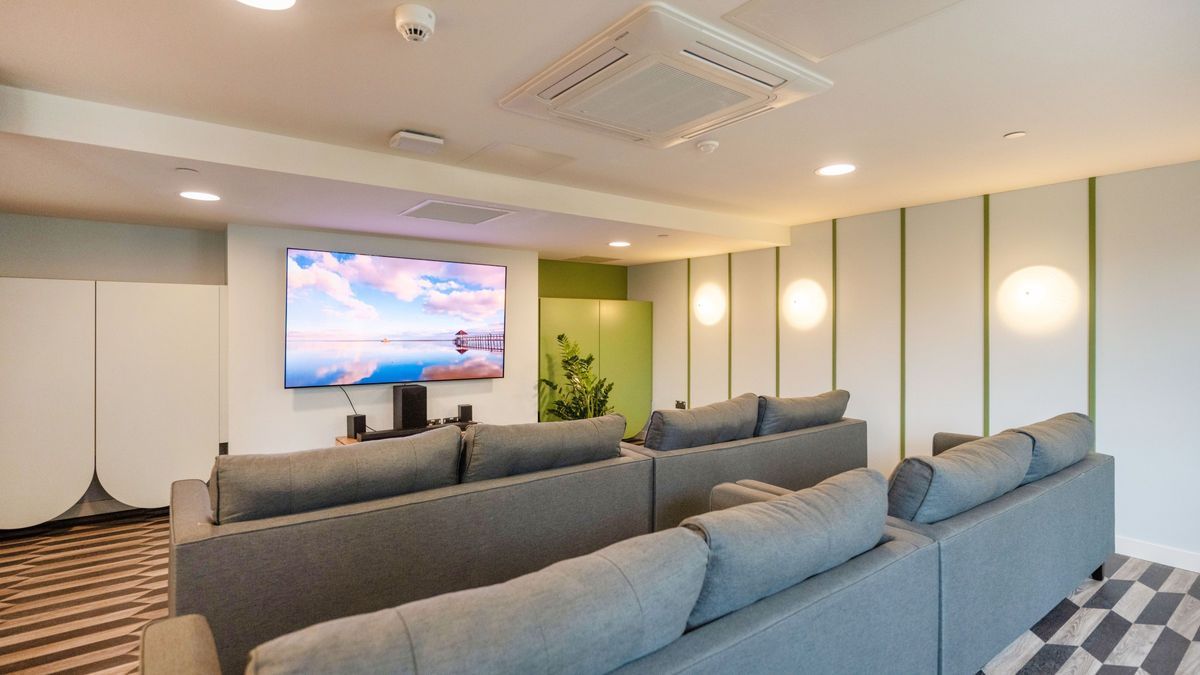 The Edge Belfast - 17 Verified student reviews