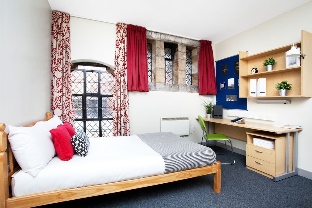 The Priory, Leeds Reviews by Students