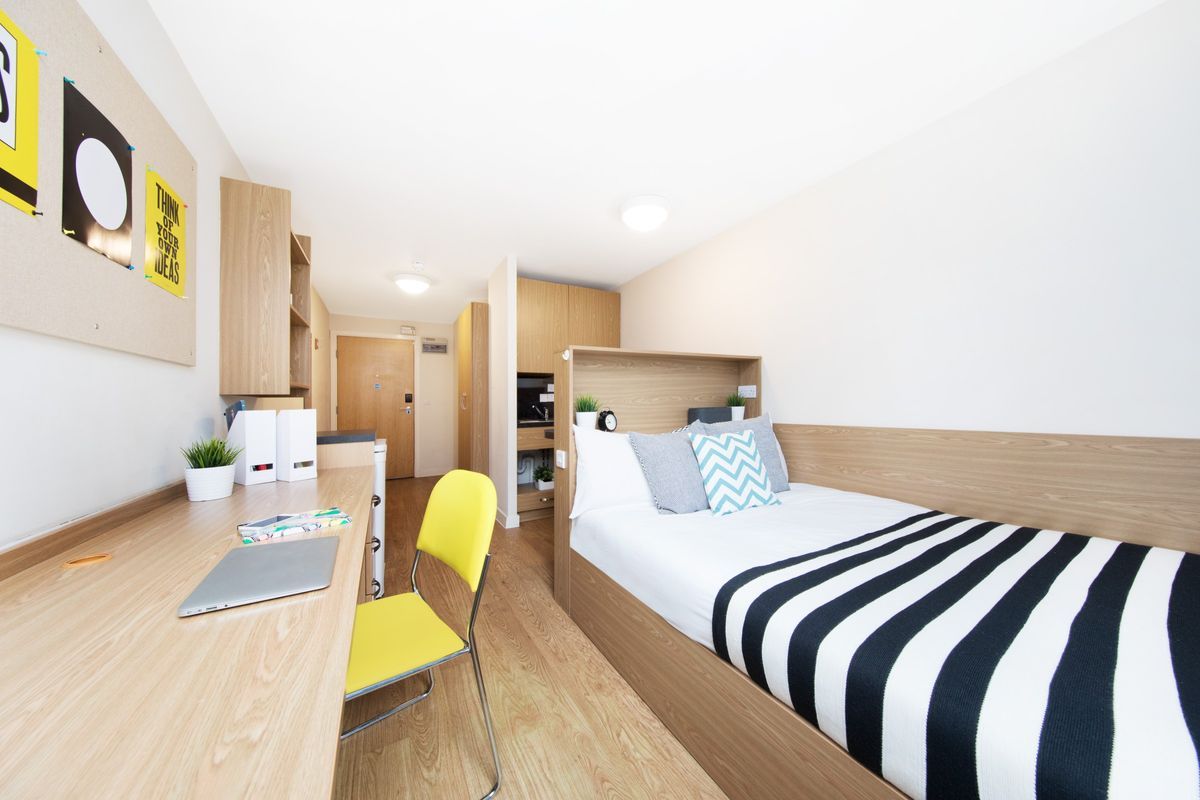 Thurso Street, Glasgow - 26 Reviews by Students