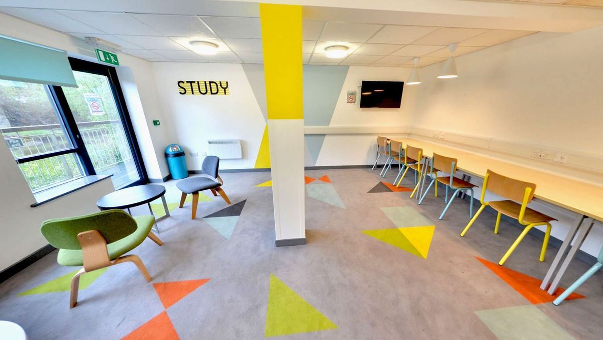 Thurso Street, Glasgow - 28 Reviews by Students