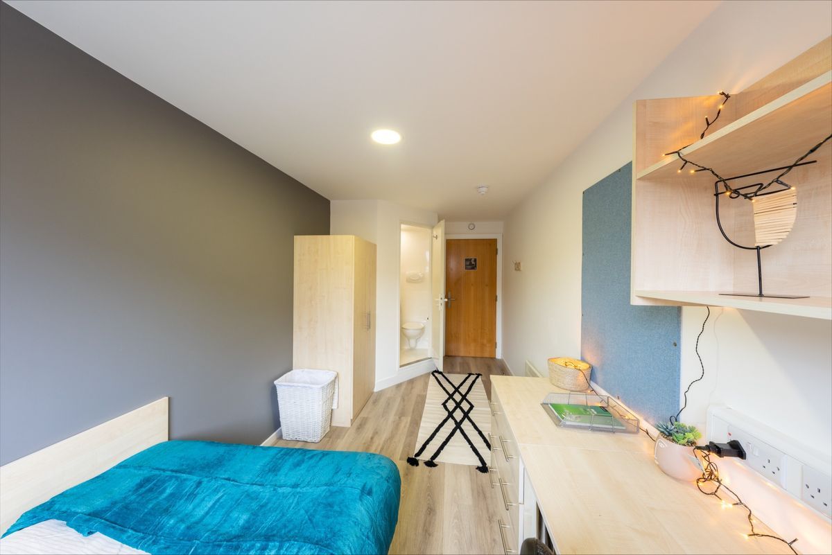 Trinity Square Nottingham - 156 Verified student reviews