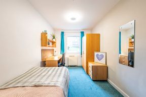 Broadgate Park Nottingham - 299 Verified student reviews