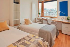Chapter Aldgate East London - 3 Verified student reviews