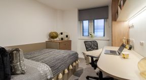 Dean Street Works, Bristol - 10 Reviews by Students