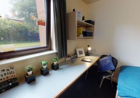 iQ Daisy Bank, Manchester - 54 Reviews by Students