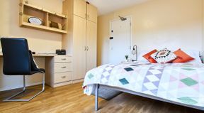 Manchester Court Manchester - 17 Verified student reviews