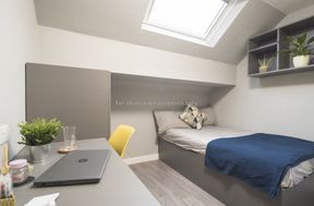 Allen Court Manchester - 44 Verified student reviews