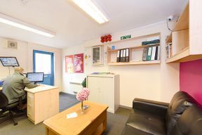 Snowdon Hall Wrexham - 52 Verified student reviews