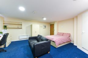 Trinity Square, Nottingham - 89 Reviews by Students