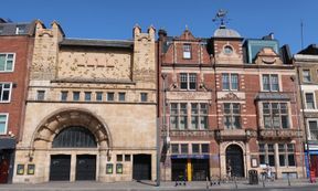 London Interdisciplinary School (LIS): Reviews, Acceptance Rate ...