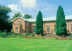 Woolton Hall, Manchester - 29 Reviews by Students