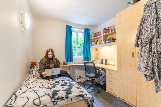 Broadgate Park Nottingham - 203 Verified student reviews