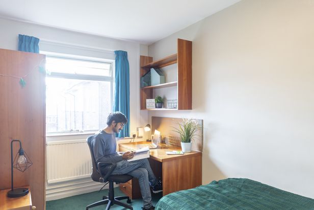 Broadgate Park Nottingham - 204 Verified student reviews