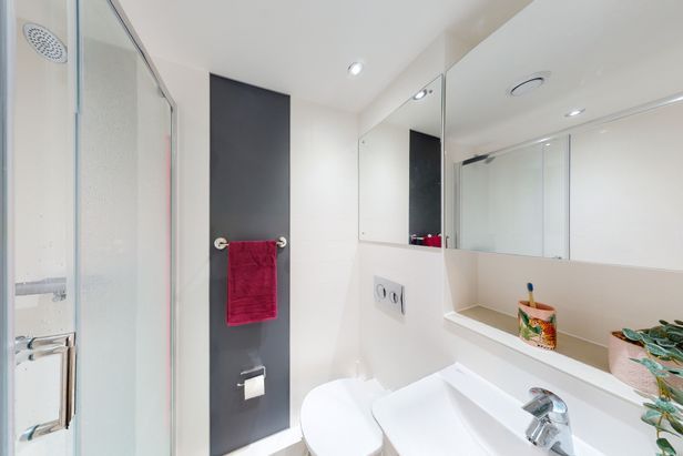 Canvas Manchester Manchester - 111 Verified student reviews