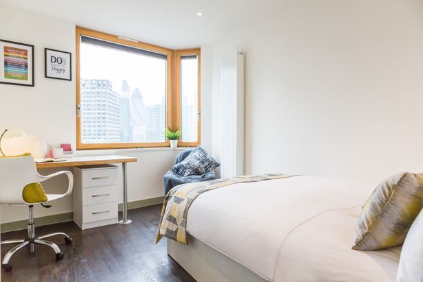 Chapter Aldgate East London - 3 Verified student reviews