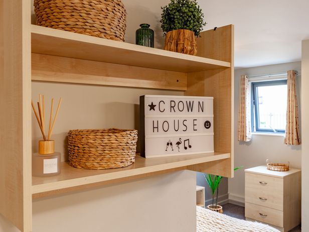 Crown House Reading - 3 Verified student reviews