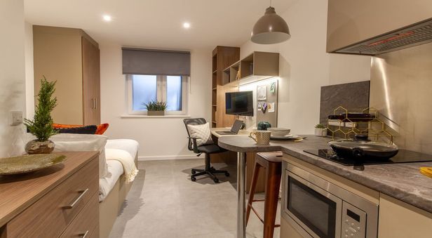 Dean Street Works, Bristol - 10 Reviews by Students