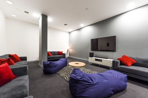 Great Patrick Street, Belfast - 101 Reviews by Students