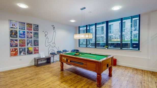 iQ Abacus House, Brighton - 11 Reviews by Students