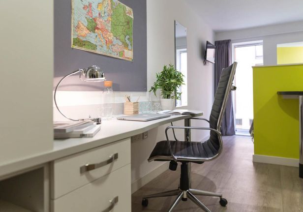 iQ Alice House, Oxford Reviews by Students