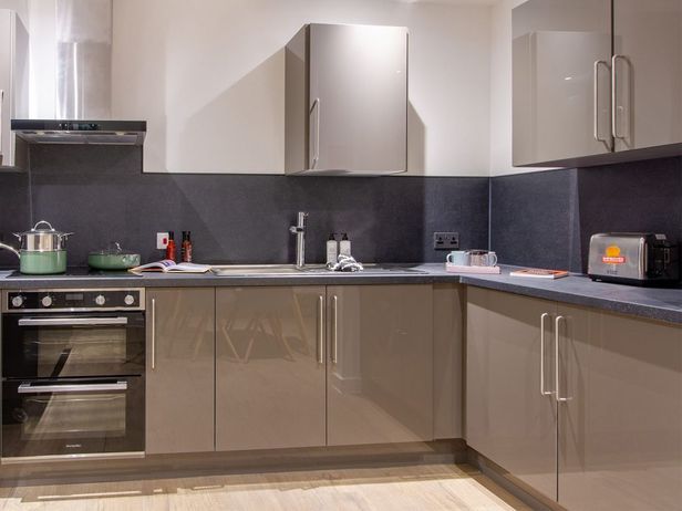 Pavilion Point, Brighton - 10 Reviews by Students