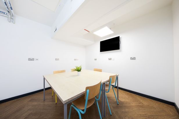 Student Living Heights, East London - 39 Reviews by Students